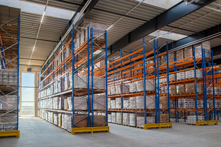 Med det nye færdigvarelager øger vi den logistiske kapacitet og ...